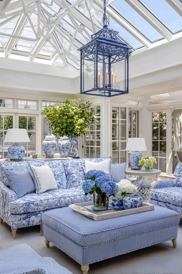 17+ Cozy Sunroom Living Room Ideas | Glowdecors